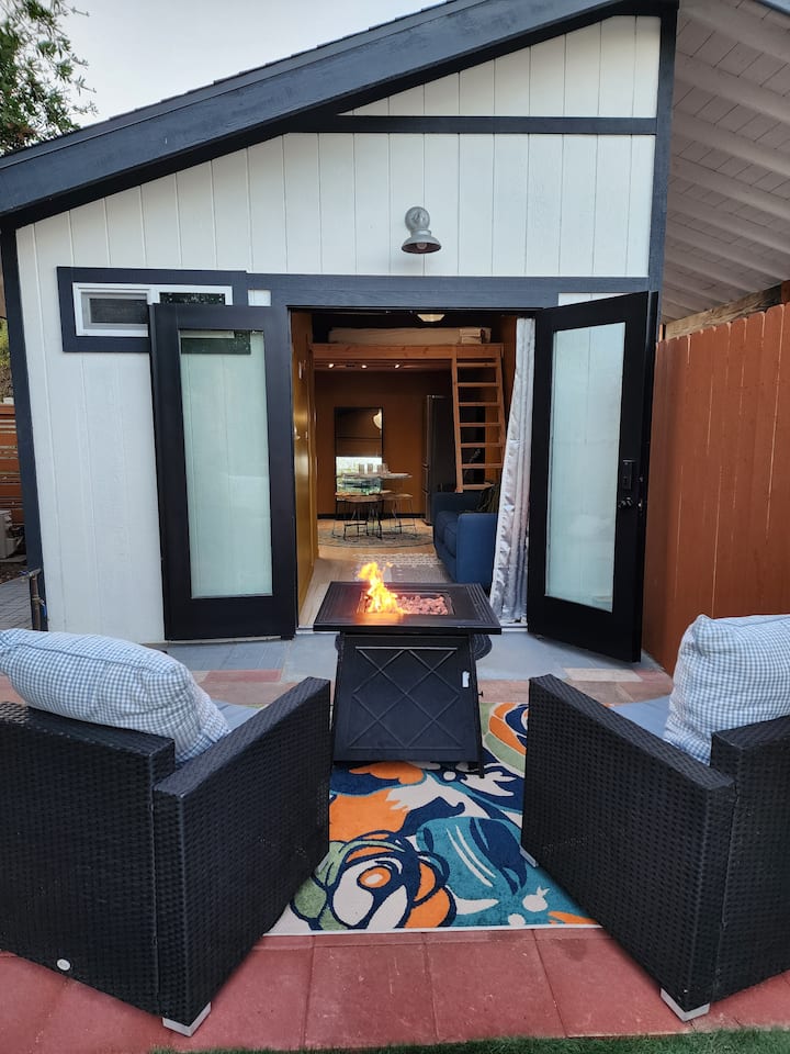 Sunny Loft - La Mesa, CA