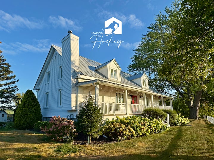 Maison Du Hockey, Qg Ds Joueurs, Piscine & Jacuzzi - Beloeil