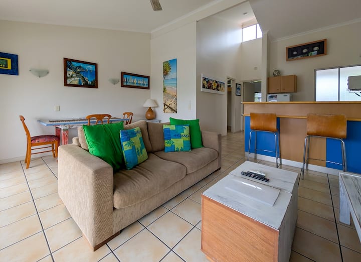 Couples Budget Stay On Noosa Parade! - Noosa Heads