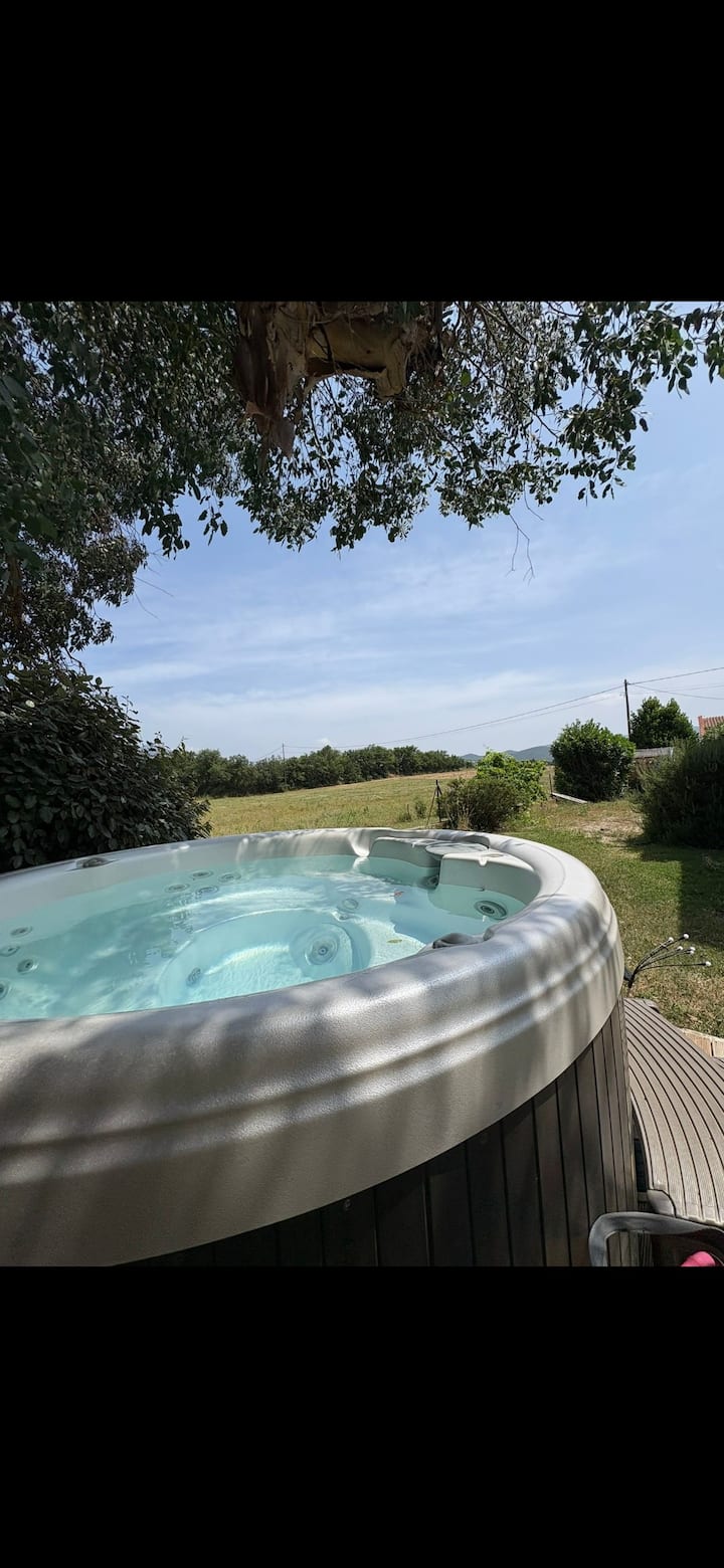 Belle Maison Avec Jacuzzi Vue Montagne Magnifique - La Jonquera