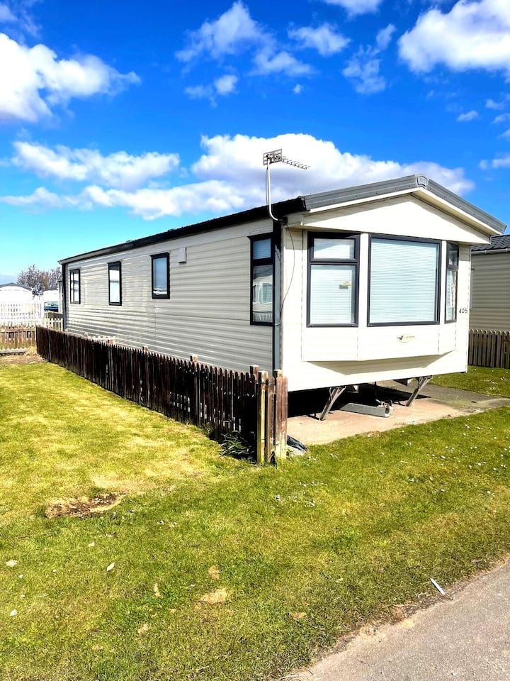 Spacious 8-berth Caravan At Unity Beach Resort - Burnham-on-Sea