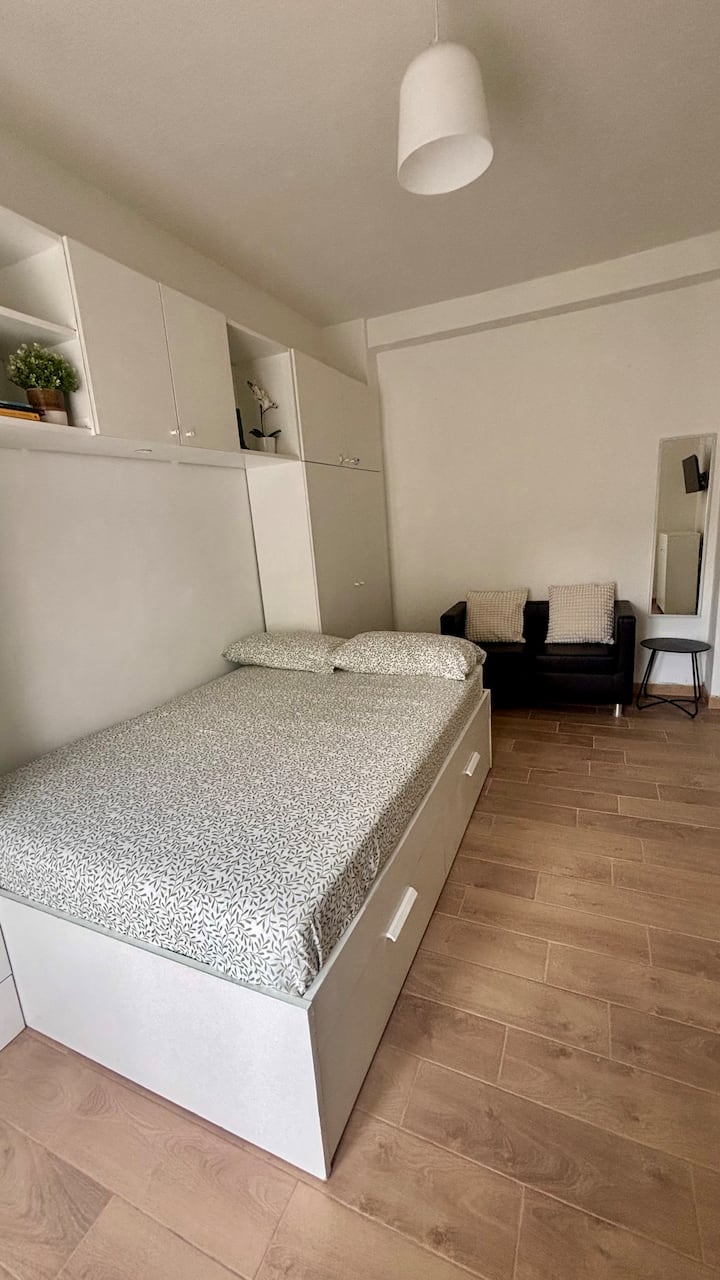 -Giuly’s Home-
 Dergano (2+1pax) - Milan