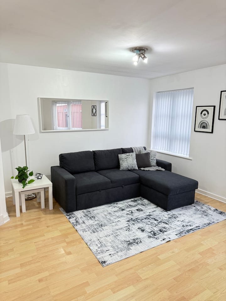 Stylish 1-br Apartment: Perfect For 4 - Birmingham