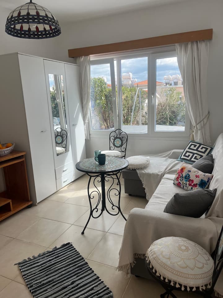 Cheshire Cat Studio With A Swimming Pool - Paphos