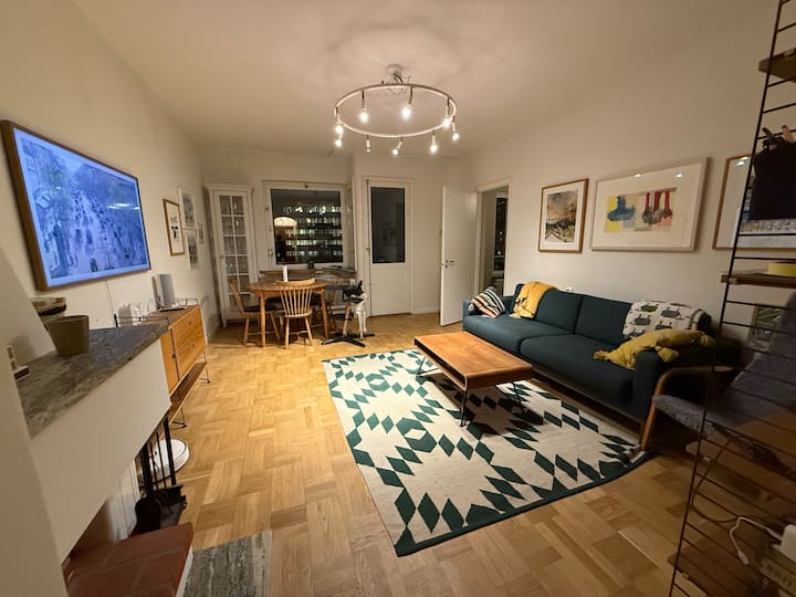 Centralt Belägen 4a Med Balkong - Stockholm