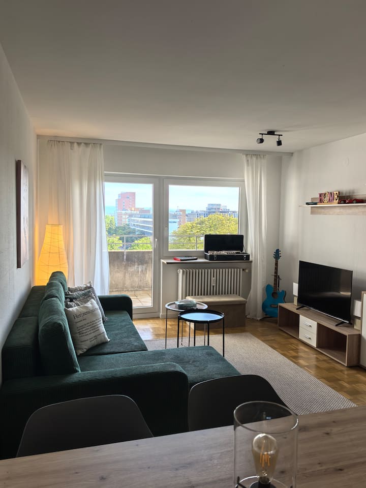 Wohnung In Ka Mit Balkon & Tiefgarage Parkplatz - Karlsruhe