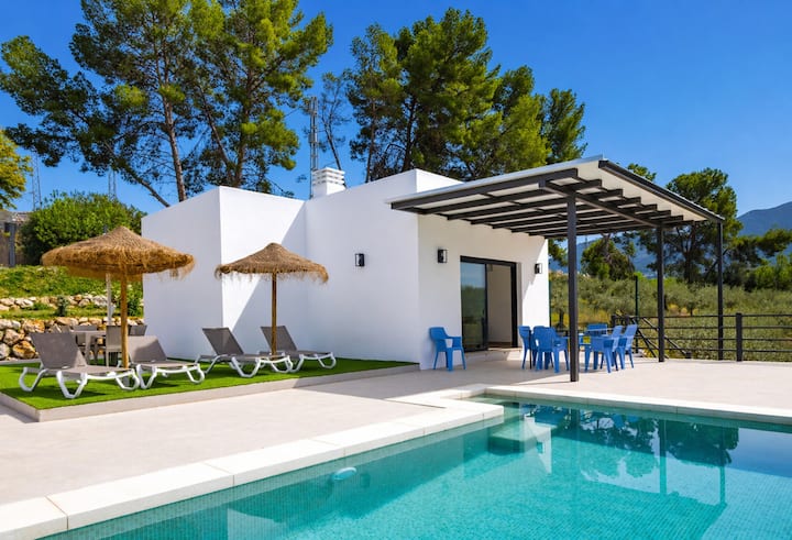 Cubo's Casa La Ibicenca - Coín