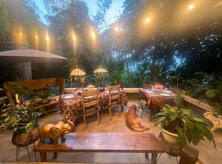 Upland Bali Escape - Valencia City