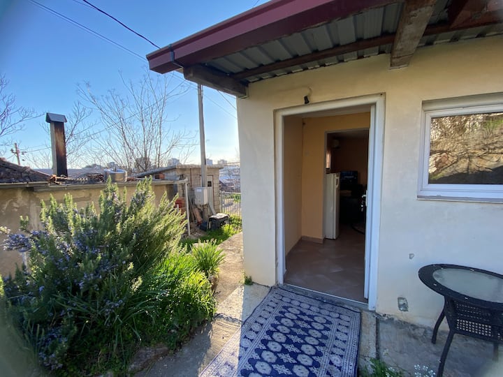 Small Peaceful Private House - Podgorica