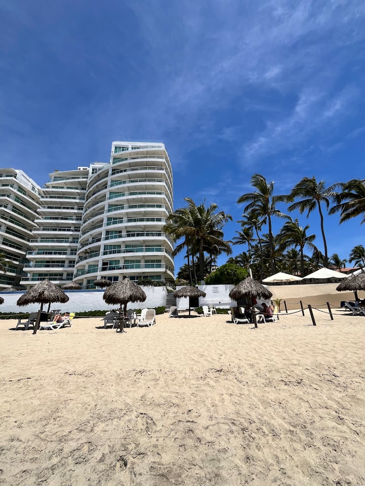 Sandy Beach Access · Pool · Perfect Couples Escape - Nuevo Vallarta