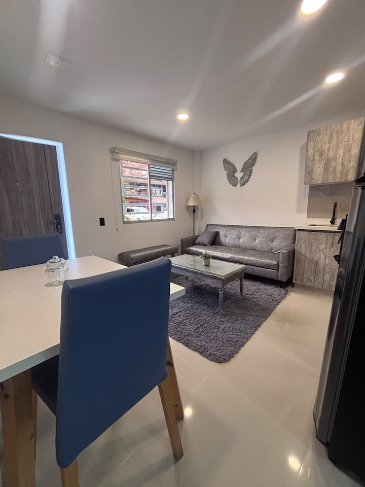 1 S- Moderno Apto Medellín A 5 Min De El Poblado - Medellín