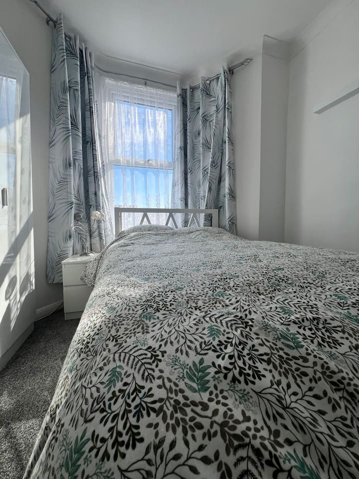 Dolce Vita On Sea 

4 Minutes Walk To The Beach! - Southend-on-Sea