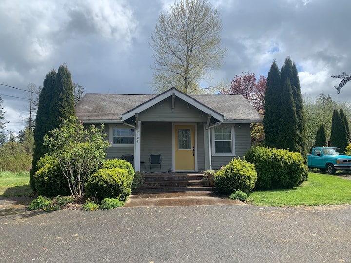 Cozy Country Lil House - Tacoma, WA