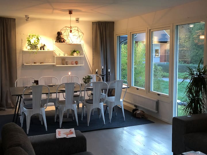 Stor Villa I Centrala Jönköping - Jönköping