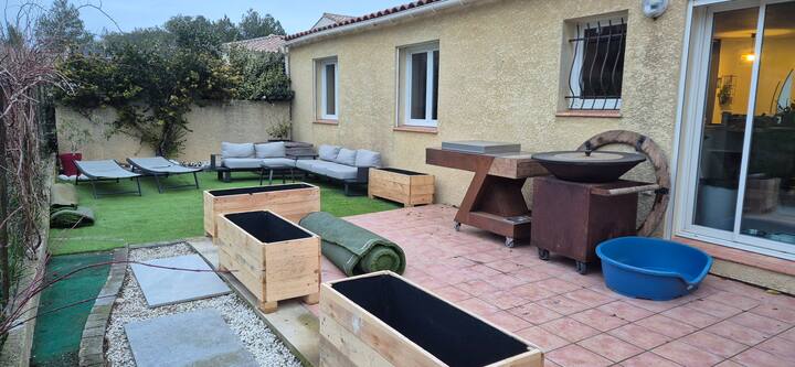 Maison Avec Jardin, En Bord De Pinède, 6 Personnes - Narbona