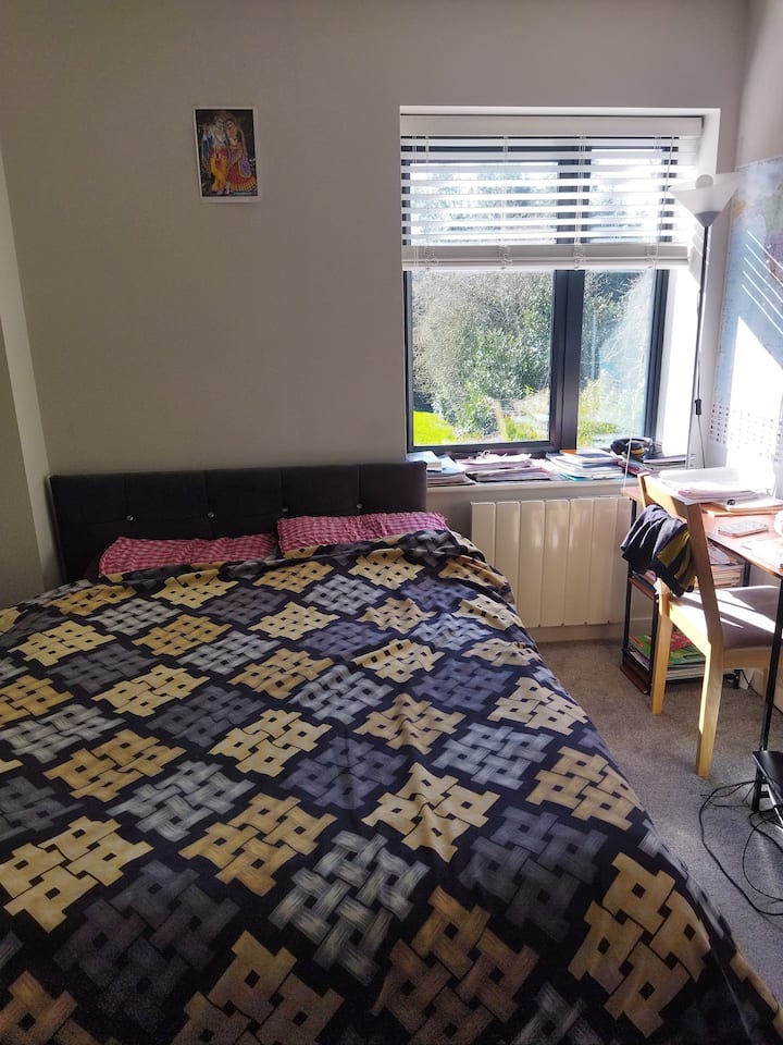 Two Bed Flat In New Apartment - ライスリップ