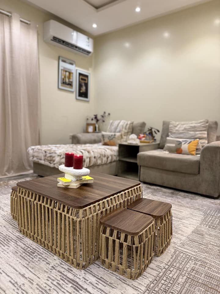 Cozy Place
شقة بدخول ذاتي بالقرب من البوليفارد - Riad