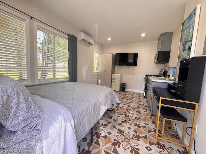 Cozy Private Room With Private B - El Monte, CA