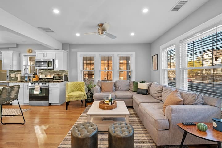 3br/2.5 Ba Townhouse |Downtown Salem W/parking - Salem, MA