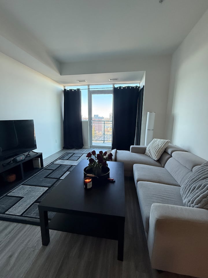 Top Floor| Modern Condo - Waterloo