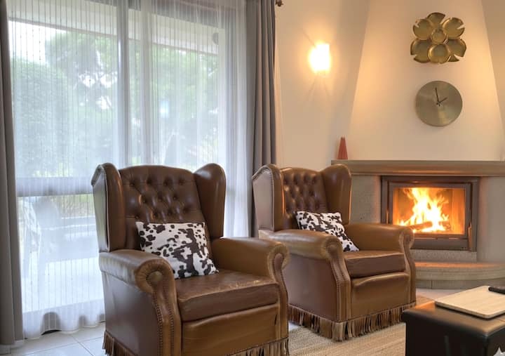 2 Bedroom Snug Retreat- Fireplace, Privacy & Sea - Antas