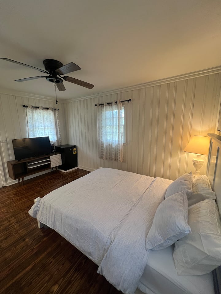 Private Room In Milledgeville - Milledgeville, GA