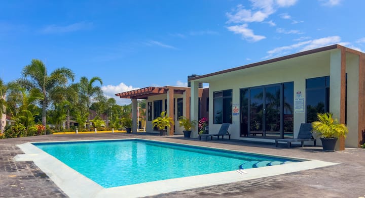 Charme Chateau-5 Mins From Town - Ocho Rios
