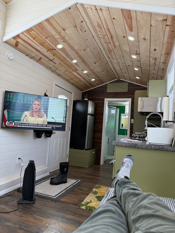 Tiny Home @ Bear Mountain Clean-cute-comfortable - Anchorage, AK