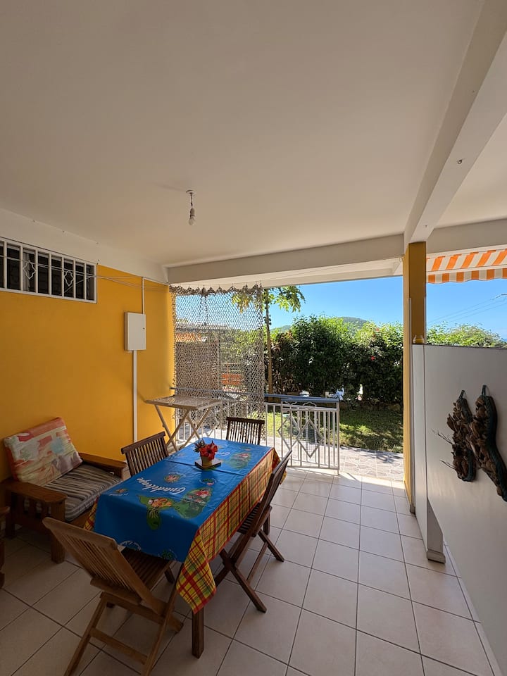 Hibiscus - Gîte Coin Du Voyageur - Deshaies