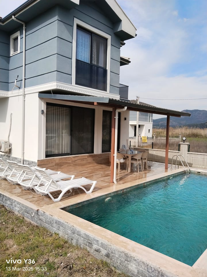 Muğla Dalaman'da Havuzlu Villa - Dalaman