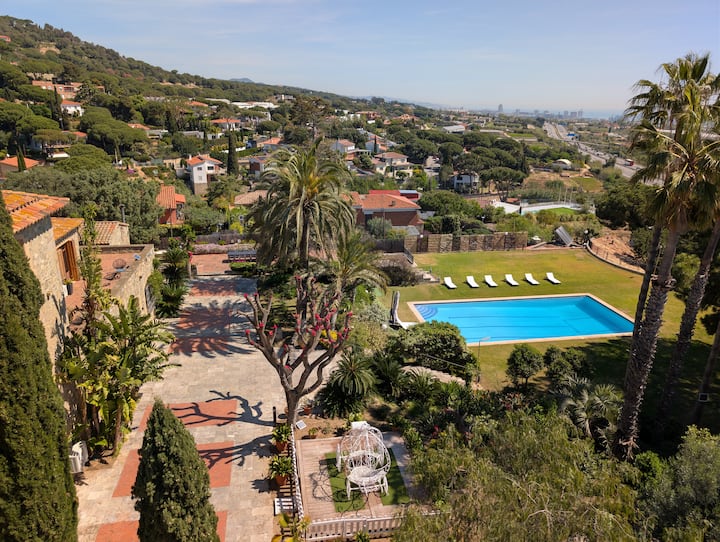 Meng Castle (11th Century) - Panoramic Sea Views - Alella