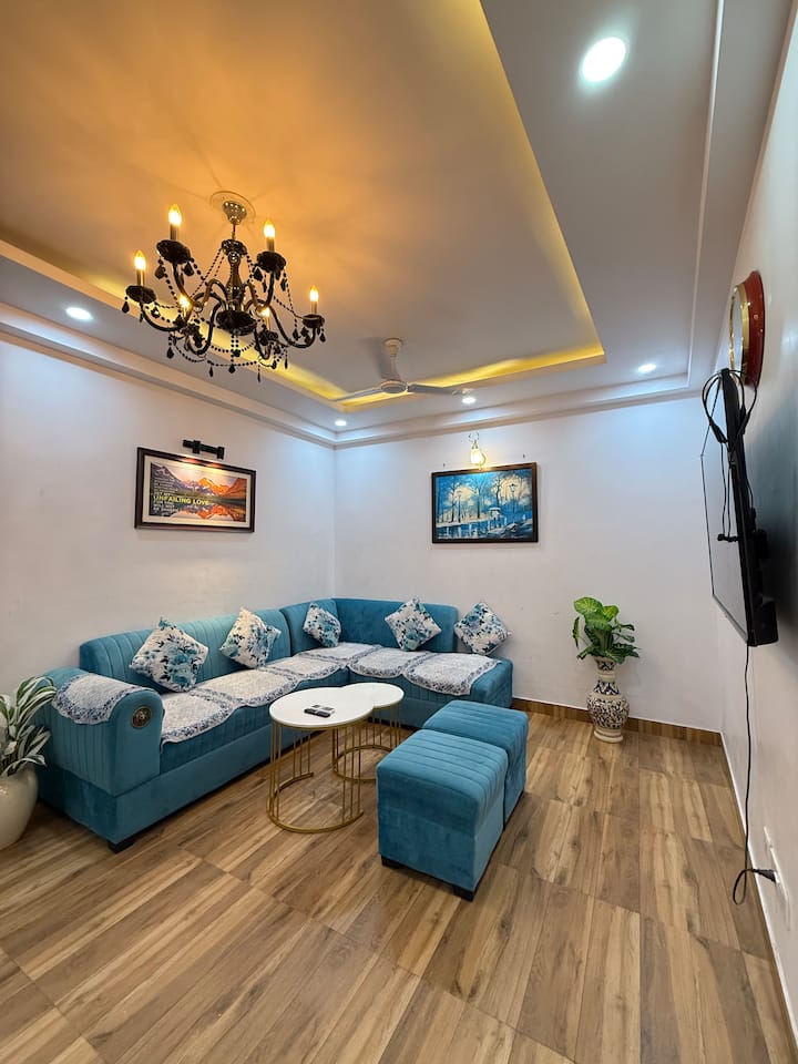 Charming 2bhk Apartment In The Heart Of The City - New Delhi