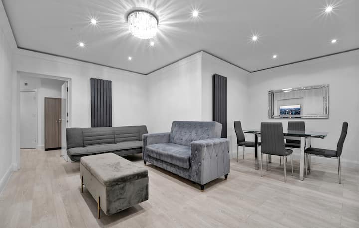 Modern New 3 Bed 2bath Apartment - London