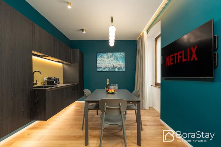 [Ocean]: Trieste Center - Trieste