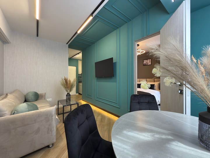 #5 Saryan Str. Cozy Haven, Unbeatable Location - Yerevan