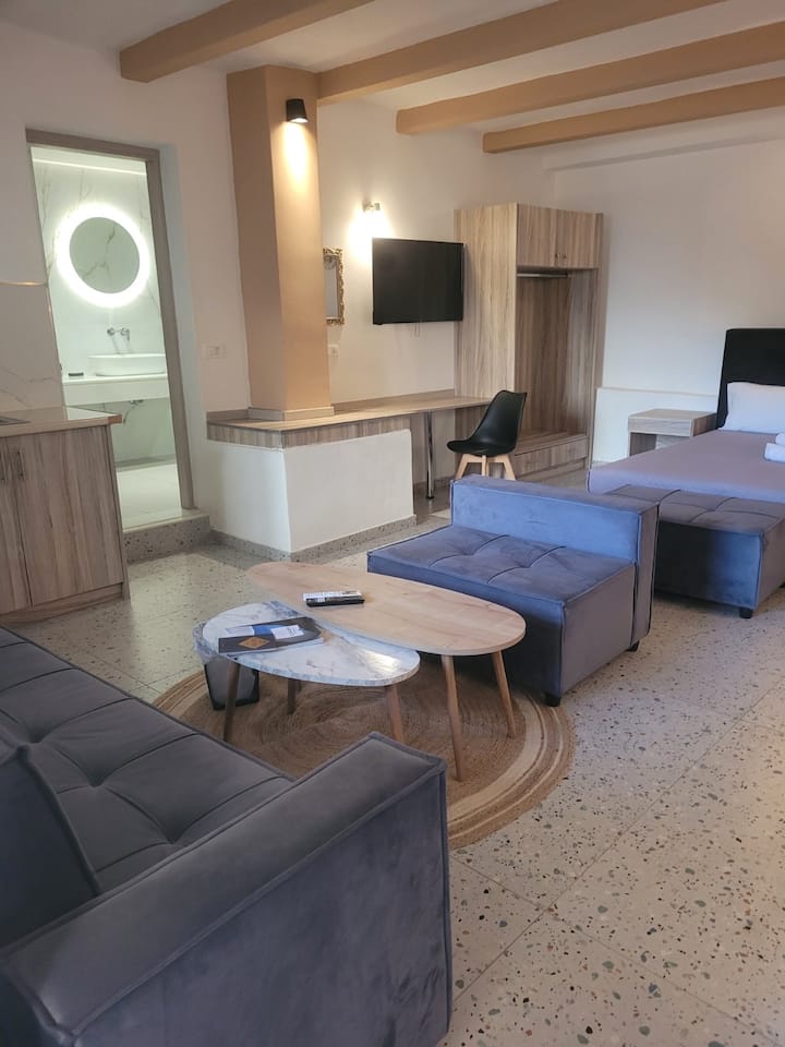 Melas (7) - Santorini