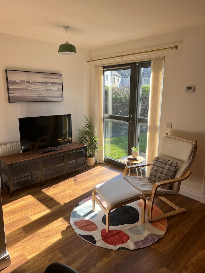 Spacious Modern 1 Bed W/ Parking - インヴァネス