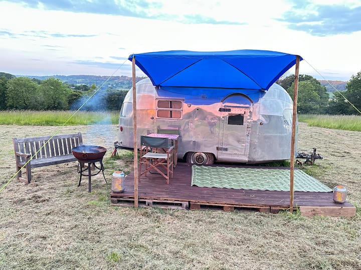 Rare 1949 Clipper Retreat In The Blackdown Hills - Honiton