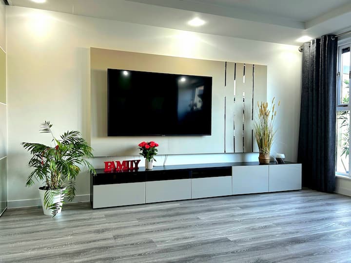 Spacious Duplex, Free Parking,minutes To The Beach - Greystones