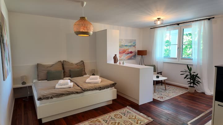 Modern Apartment With Balcony | Near Salzburg - 薩爾斯堡