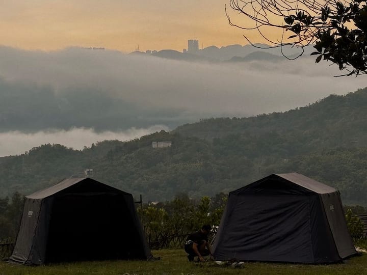 Hilltop Glamping For 4 – Nature With A View - 文冬