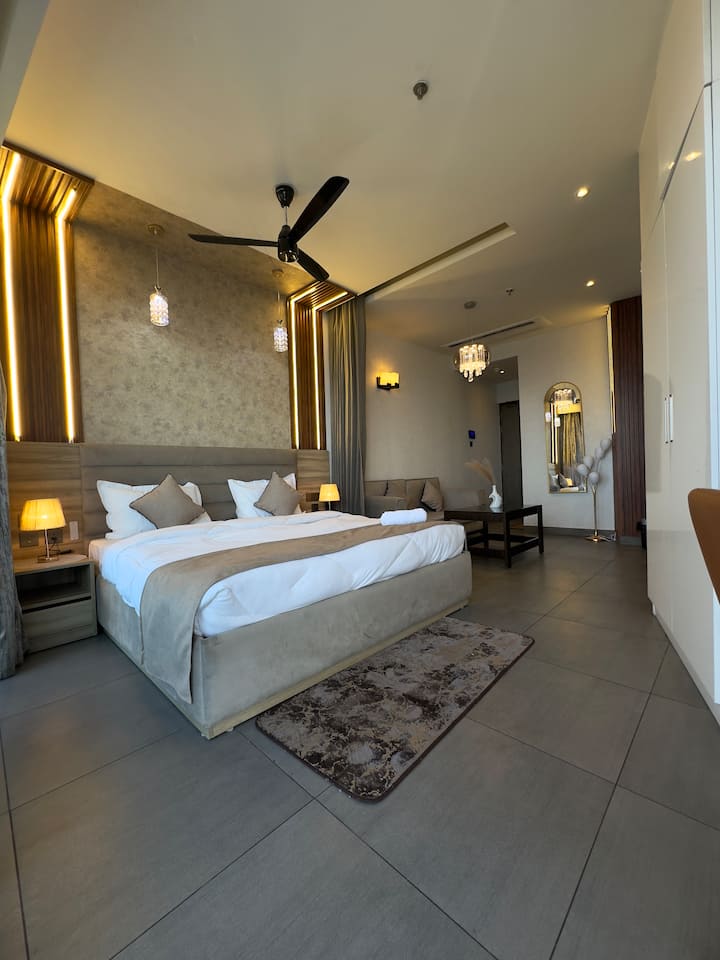 El Paso By Rivique Inn | River View Escape - Noida