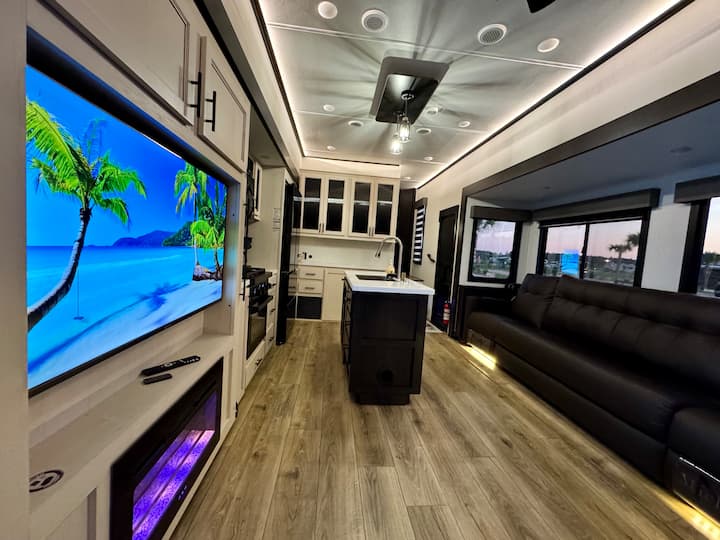 Luxury Rv Rental @ Grand Riviera - Foley, AL