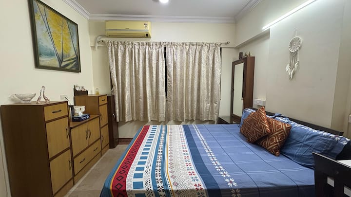 Room In Andheri West, Mumbai - Mumbai