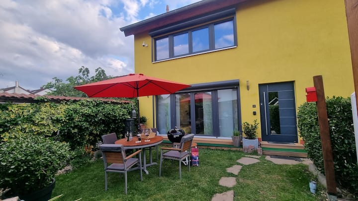 Green Garden Bruchsal- Idyllisch Gelegenes Haus - Weingarten