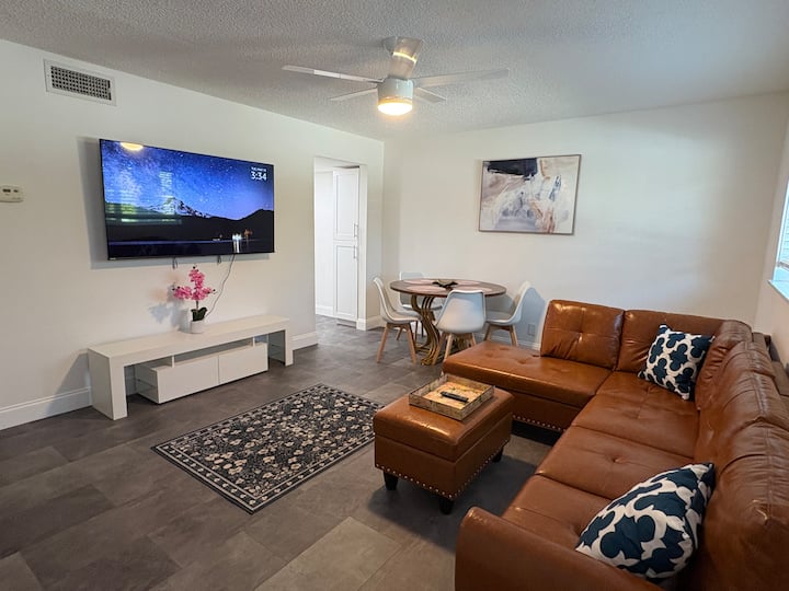 Newly Remodeled Spacious 1bd Parking Pets E Delray - Delray Beach, FL