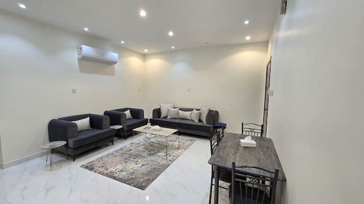 شقة راقية للإيجار بموقع استراتيجي وخدمات متكاملة - Arabia Saudita