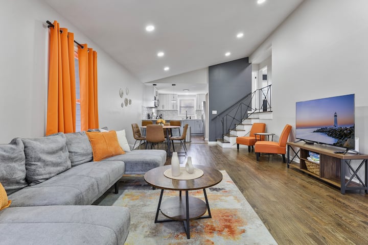 Kaleidoscope: 4 Br, 2ba - Oswego, IL