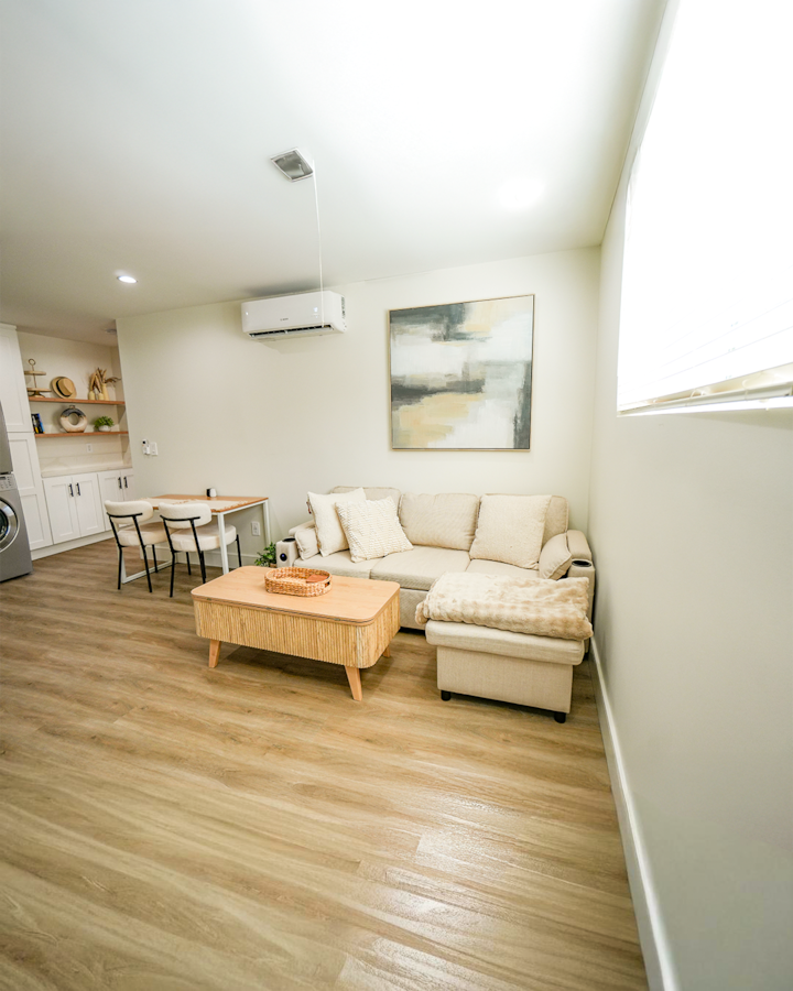 New! Private 1bd With On-site Parking - Los Angeles, CA