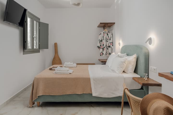 Luaz Naxian Living 1 - Naxos